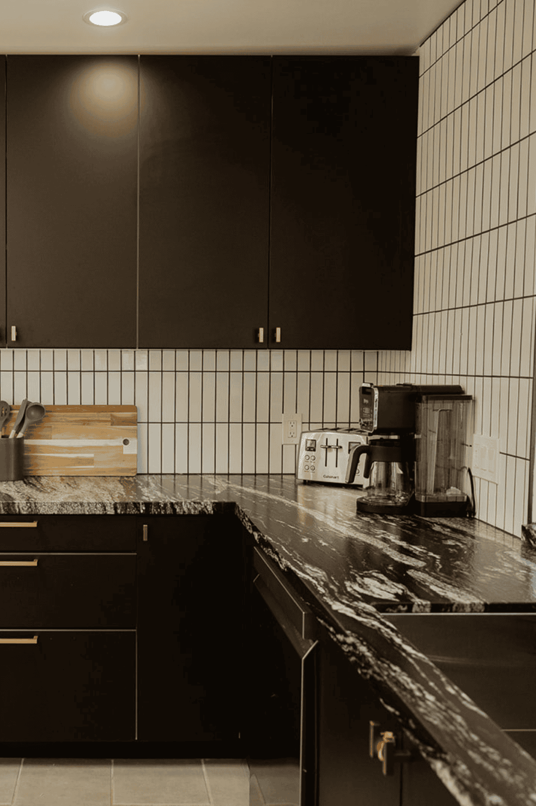 11 Jaw Dropping Airbnb Kitchen Design Ideas For Your Next Listing ...